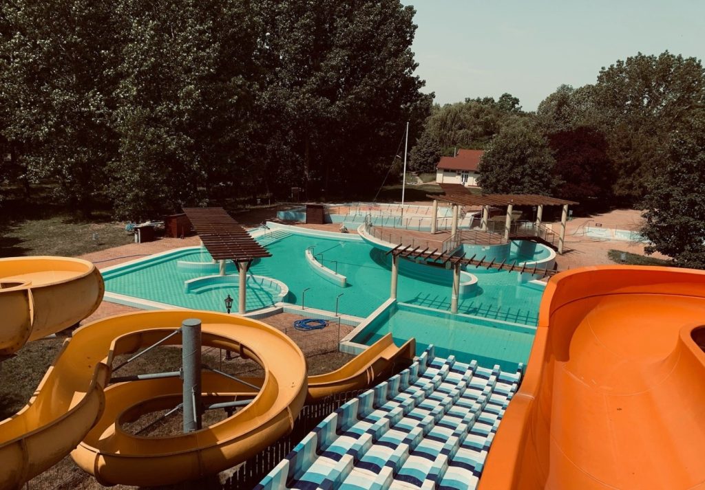 Dávodi Strand érdekel? Tudnivalók a termálfürdőről