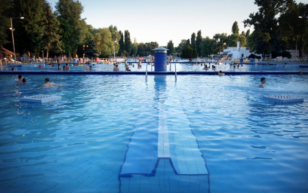 Ezek a termálfürdők jól időzítettek, ezen a hétvégén indították a ...